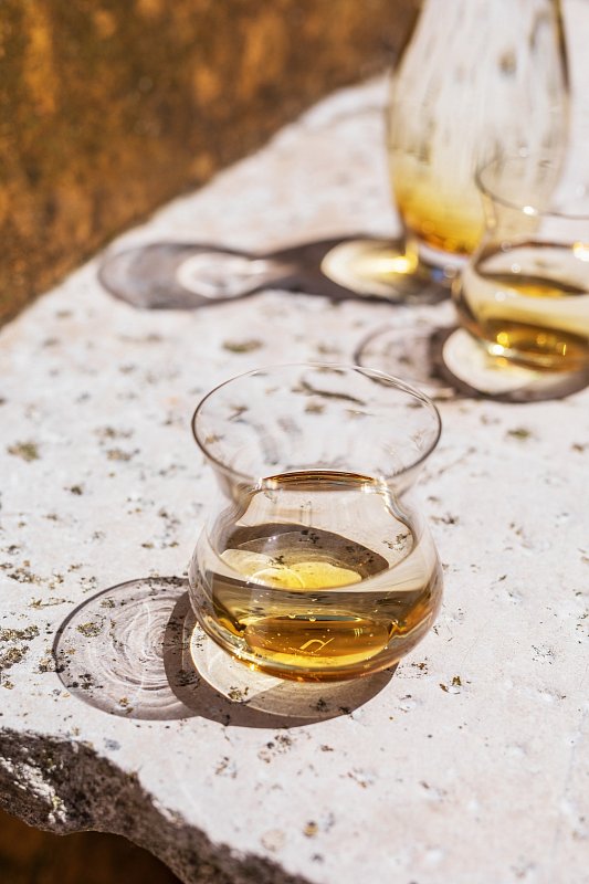 Keyvisuals 2024 - Hering Berlin gallery for professionals